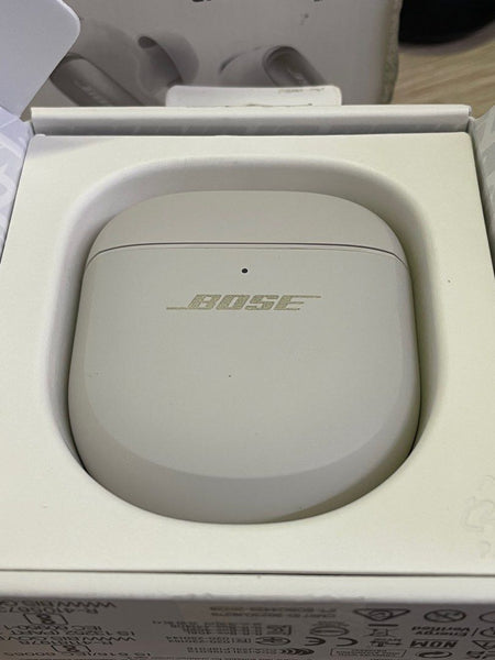 Bose QuietComfort Ultra Wireless Noise Cancelling Earbuds White Smoke ...